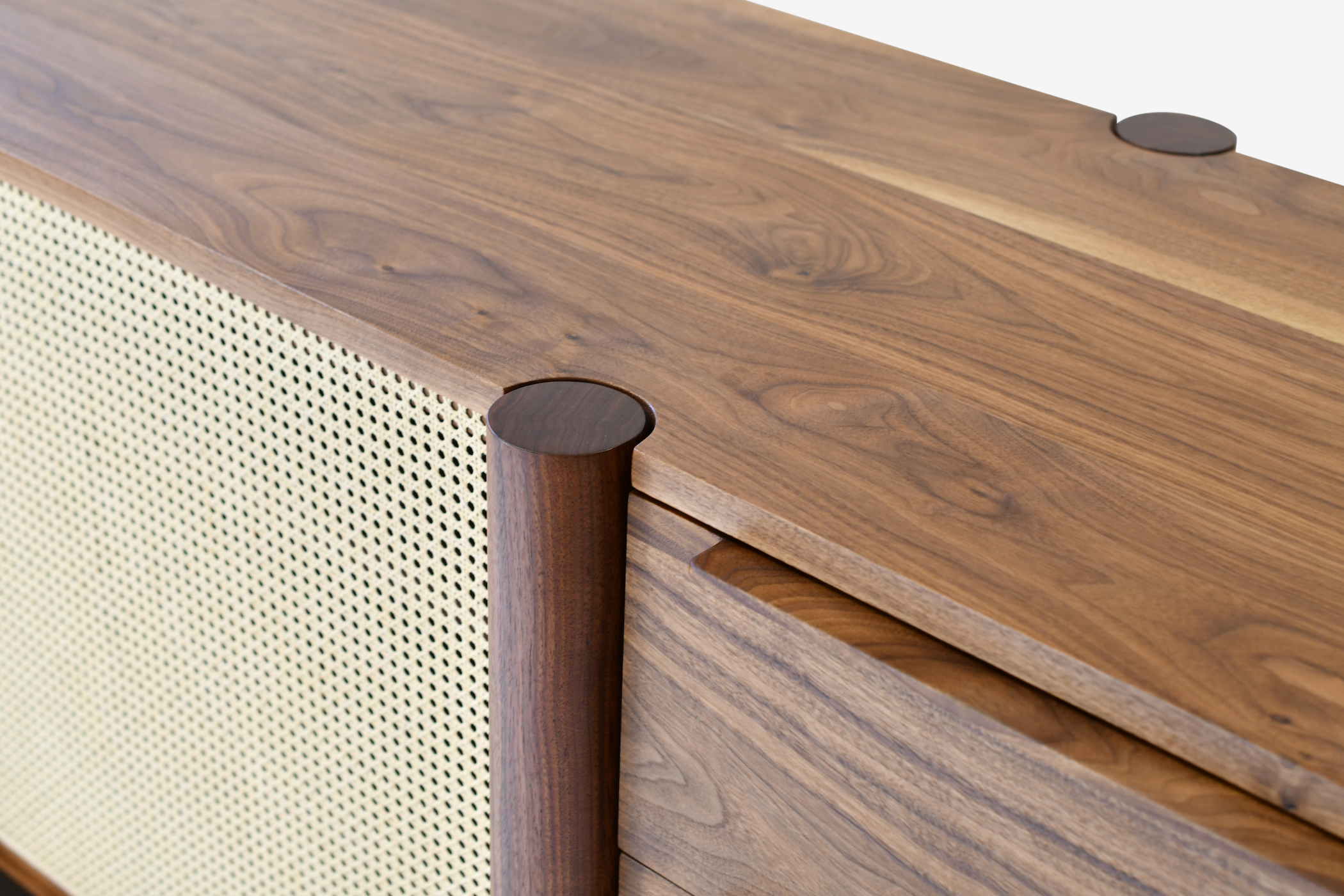 SULACO CREDENZA – Last Ditch Design